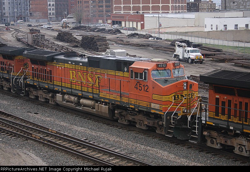 BNSF 4512